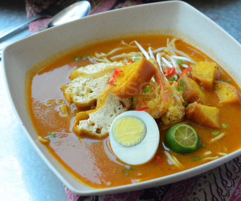 Resipi Maggi Kari Tumis Sedap. Menu Paling Simple & Cepat Masak.