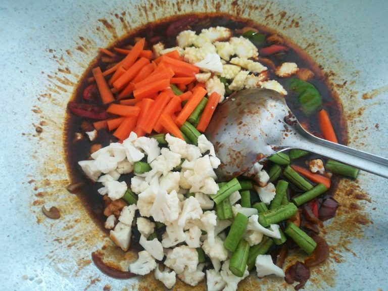 Masak Ayam Paprik Tapi Rasa Macam Chef Thai Yang Buat. Serius Padu!