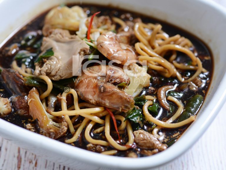 Resipi Maggi Kari Tumis Sedap. Menu Paling Simple & Cepat Masak.