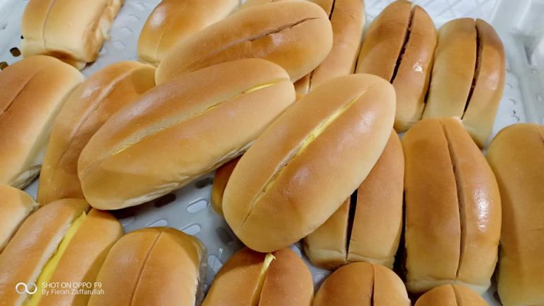 Cara Buat Roti Krim Bajet Secara Homemade. Mudah & Jimat.