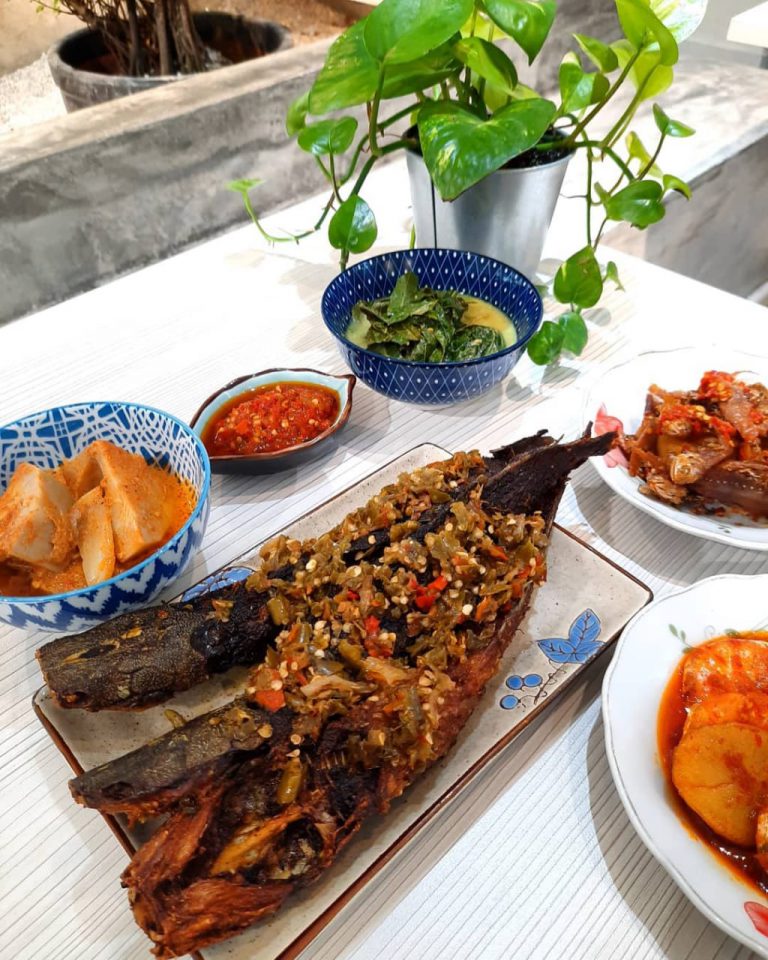 Lebih 40 Menu Asli Padang Dihidangkan Di Padangs On Wheels