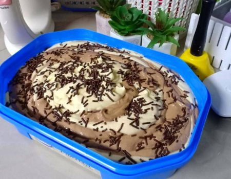 Koleksi Resipi Kek-Kek Raya Lama Yang Makin Dilupakan Generasi Muda.