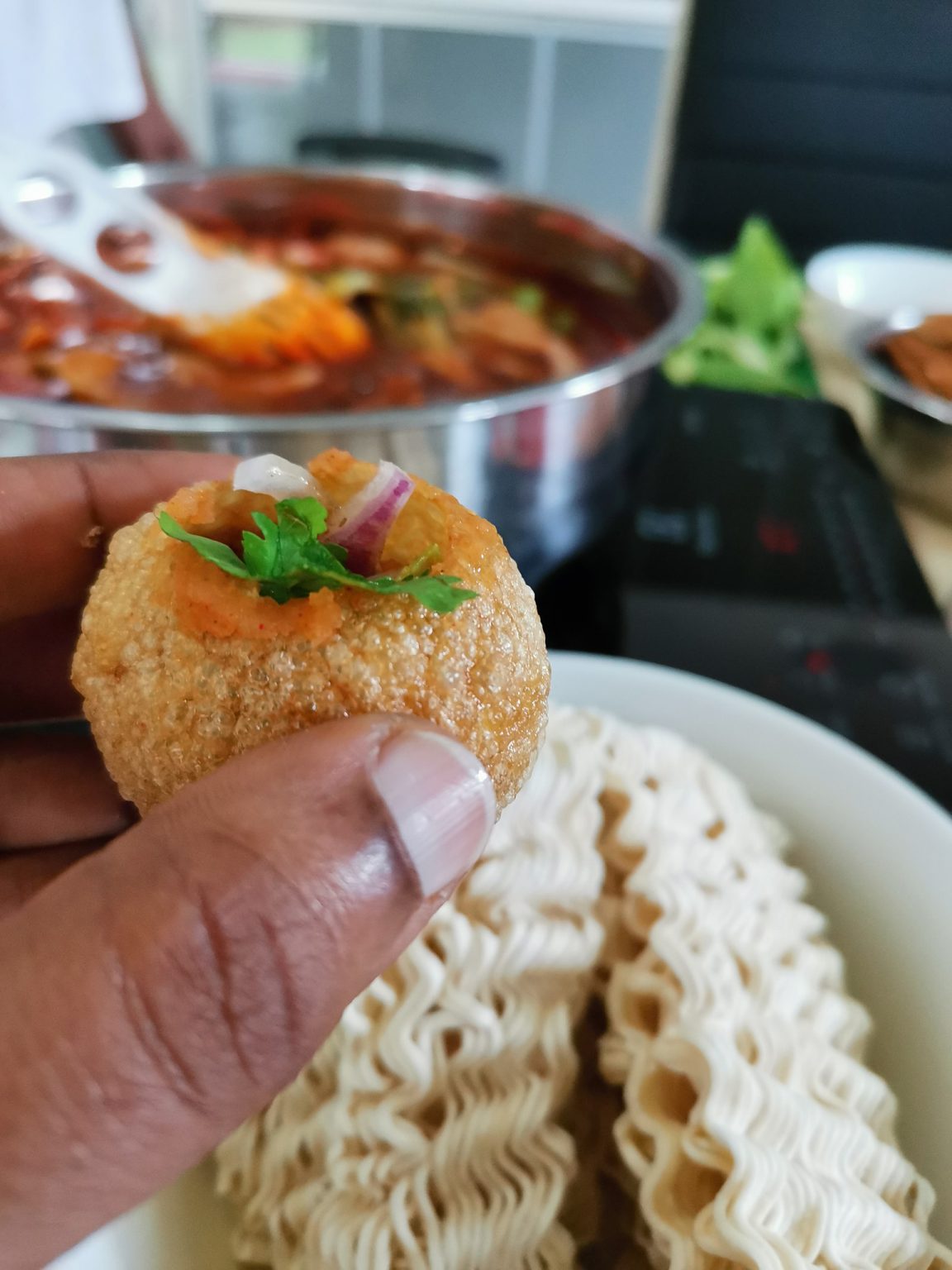 Menu Simple Kalau Dah Jemu Merendang, Try Hidang Mi Sanggul Goreng Ni.