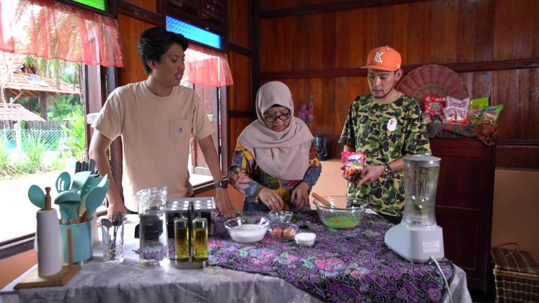 Ali Masdo & Ibu Kongsi Resipi Mee Bandung & Kuih Cara Bergula Nostalgia ...