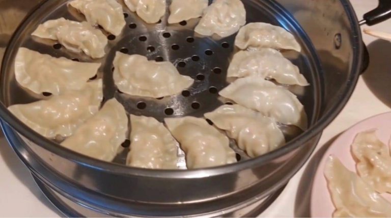Cara Mudah Nak Buat Dumpling Ayam Yang Sedap & Lembut