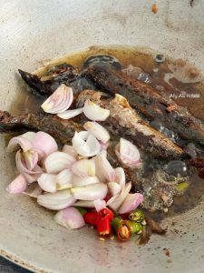 Rasa Pedas Pahit Manja Ikan Gerut Masak Lemak Cili Api Campur Peria