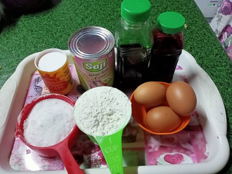 Cara Buat Kuih Seri Muka Guna Acuan Lompang.