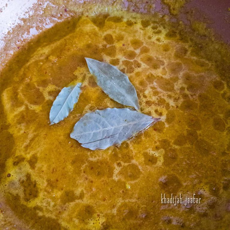 Inang-inang Snek Tradsional Beras Pulut. Krap…Krup Rangupnya…