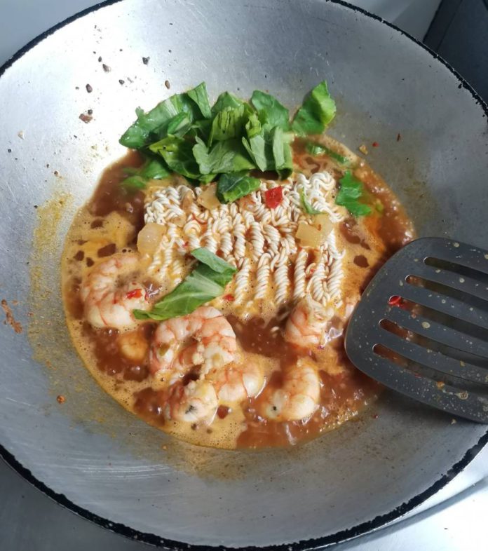 19 Resipi Bujang Yang Ringkas, Mudah & Bajet Tetapi Sedap Dimakan.