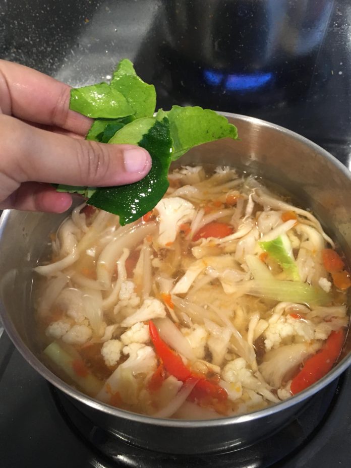 Tak Perlu Guna Pes, Resipi Tomyam Putih Asli Thai Ni Memang Sedap