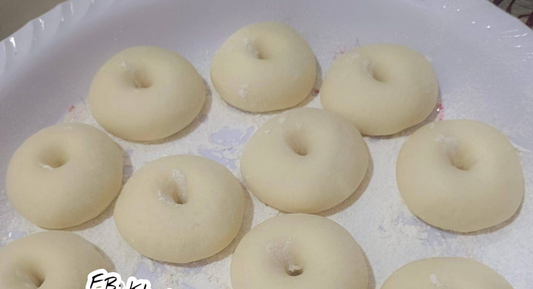 Cara Mudah Buat Jala Mas Untuk Hidangan Puding Raja.