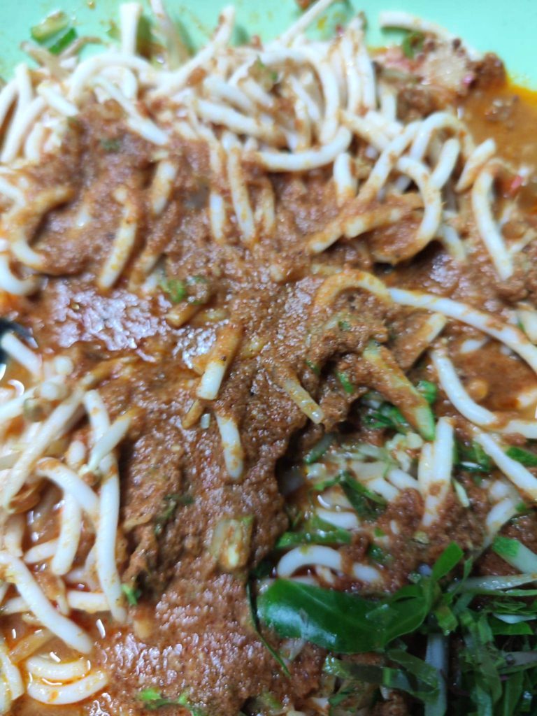 Cara Lengkap Masak Laksa Kuah Merah Terengganu