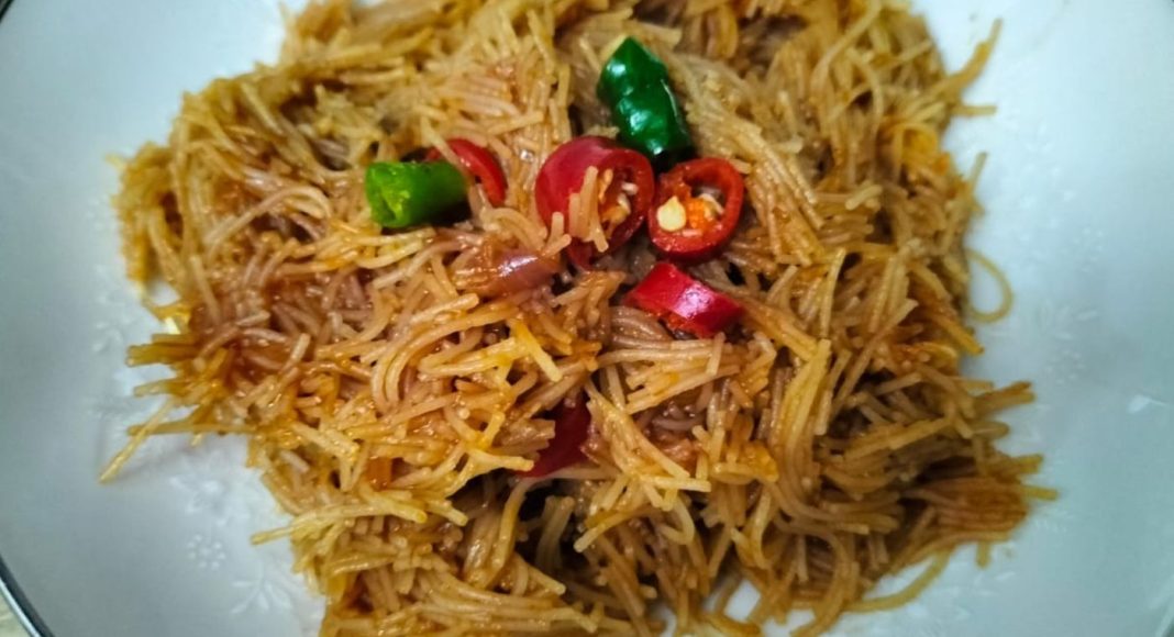 Cara-Cara Buat Sizzling Yee Mee Tanpa Guna Hot Plate. Pakai Kuali Je ...