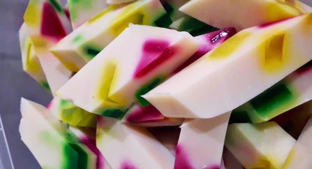Agar-Agar Permata 5 Bahan, Resipi Istimewa Dari Bonda Di Kampung
