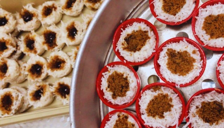 Sedapnya Kuih Dangai Kukus Gula Melaka, Cuma Guna 4 Bahan
