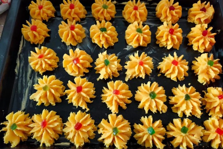 Resipi Biskut Dahlia Klasik Macam Zaman Dulu-Dulu