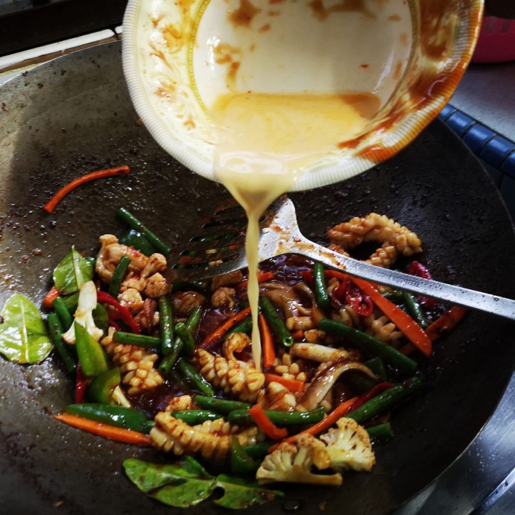 Resipi Paprik Sotong Mudah. Masak Macam Ni Baru Sedap!