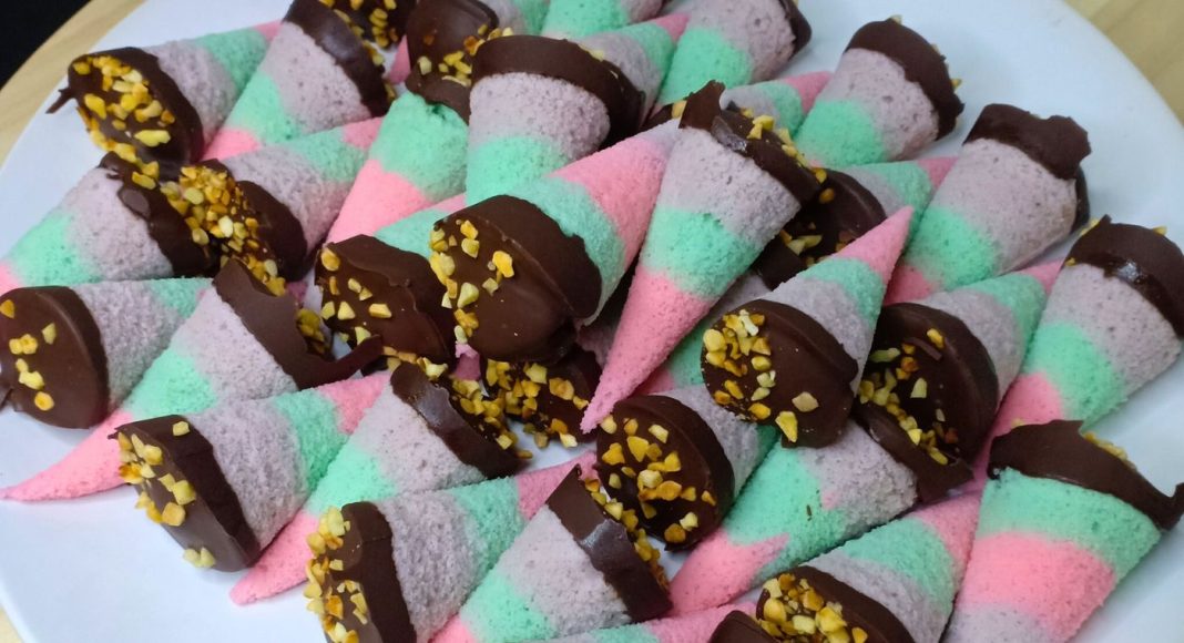 Cara Melapis Apam Cornetto Mini Yang Comel & Sekata Warnanya