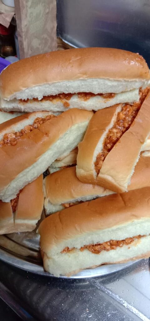 Resipi & Cara-Cara Membuat Roti Paun Manis.