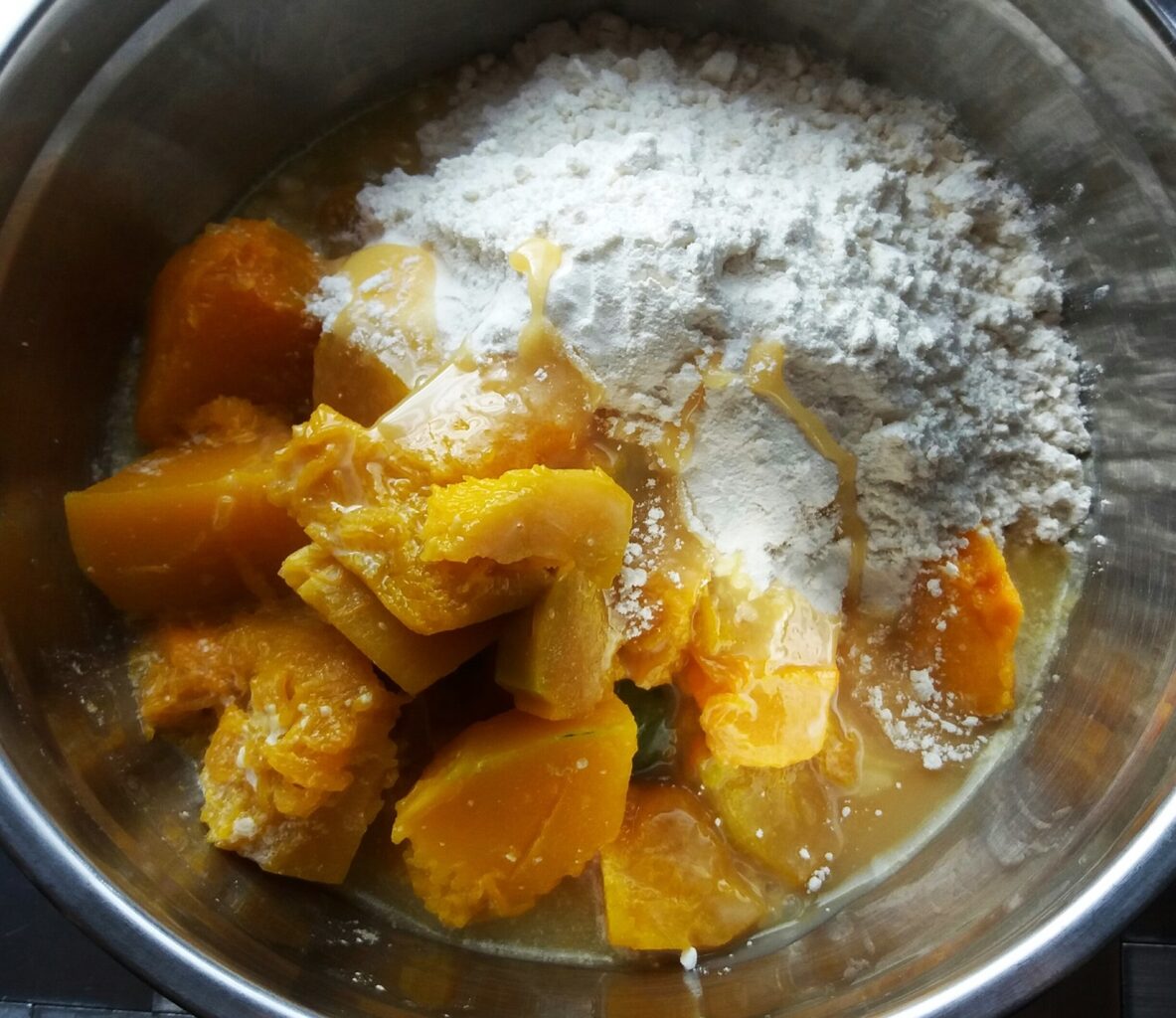 Resipi Cucur Labu Sedap, Tak Serap Minyak & Lembut Sampai Malam