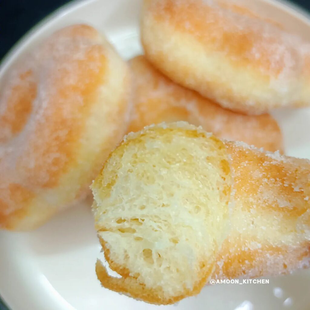 Cara Buat Donat Gula Klasik Yang Sedap, Lembut & Gebu