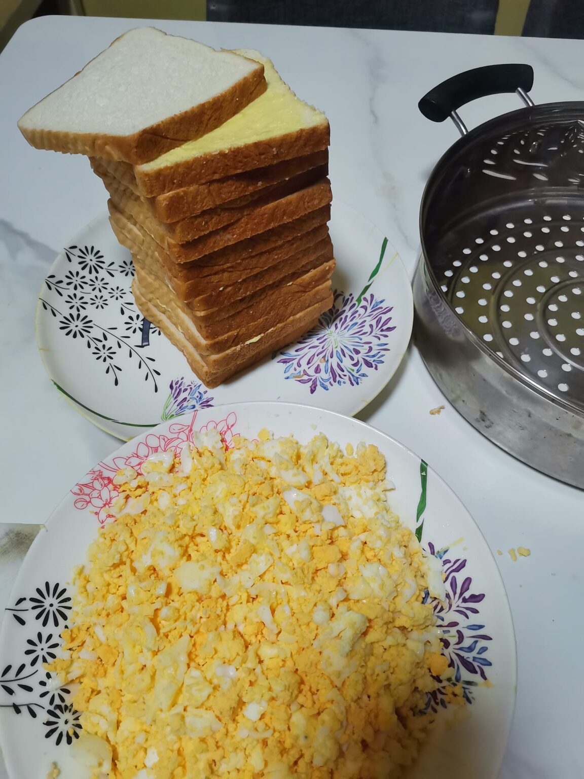 Cara Masak Roti Telur Sardin Sedap Guna Roti Sandwic.
