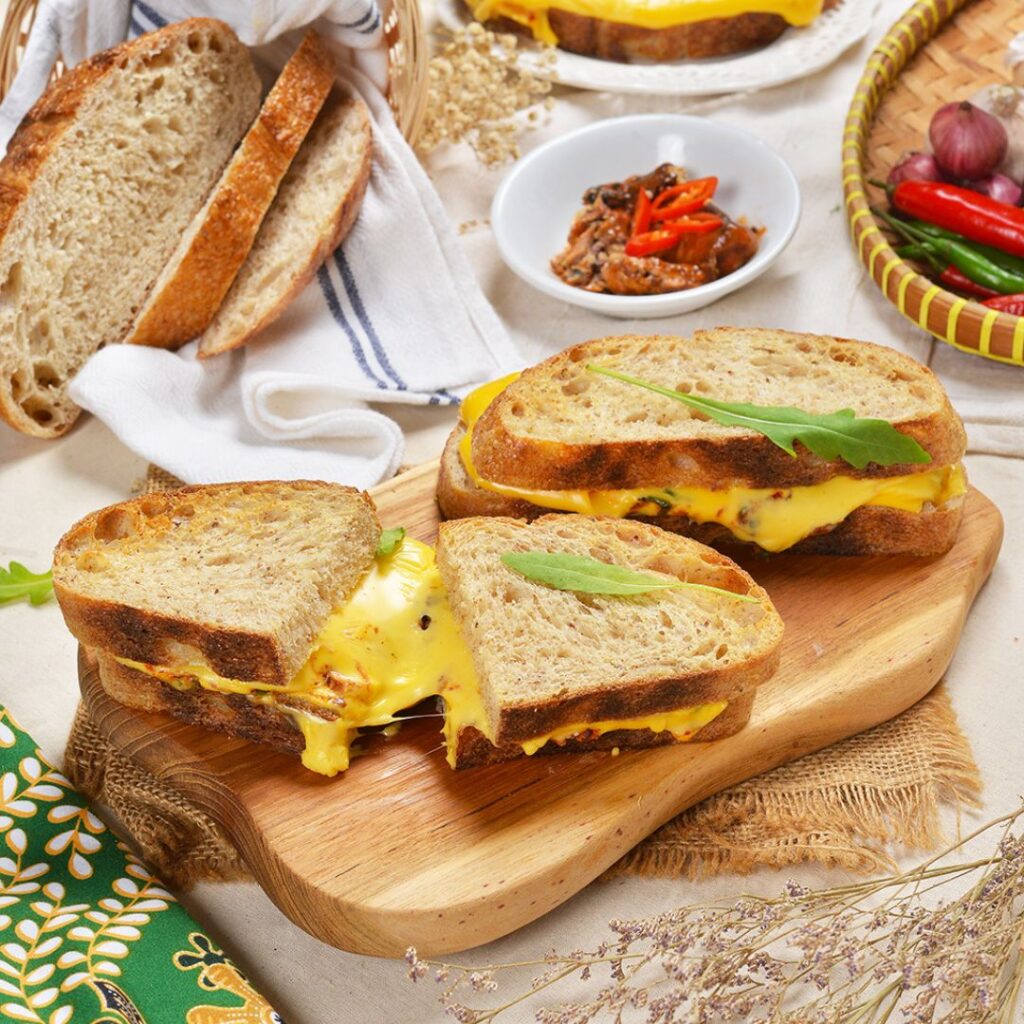 Resipi Roti Kapit Berinti Sardin & Keju Paling Mudah Nak Buat