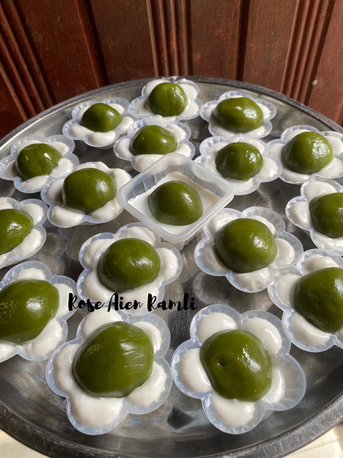 Resipi Kuih Nona Manis Sedap Berlemak, Licin & Cantik Bila Keluar Dari ...