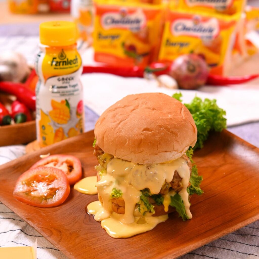 Resipi Burger Ayam Chimicuri Sos Cheese Yang Enak. Memang Padu!