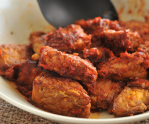 Resipi Lauk Pauk Bersambal Yang Mudah Masak, Sedap & Pedas.