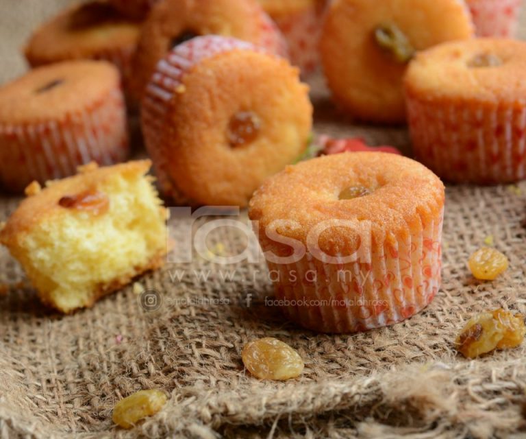 Koleksi Resipi Kek-Kek Raya Lama Yang Makin Dilupakan Generasi Muda.