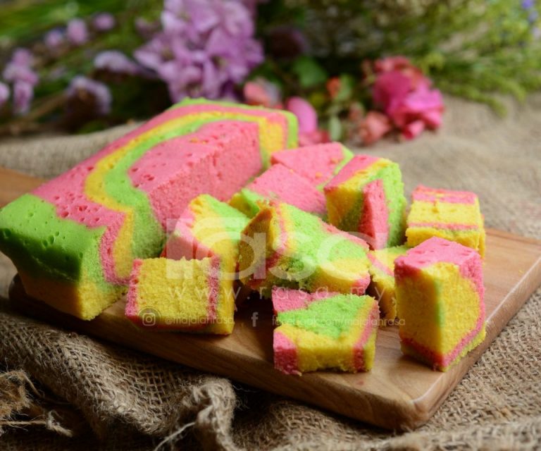 Koleksi Resipi Kek-Kek Raya Lama Yang Makin Dilupakan Generasi Muda.